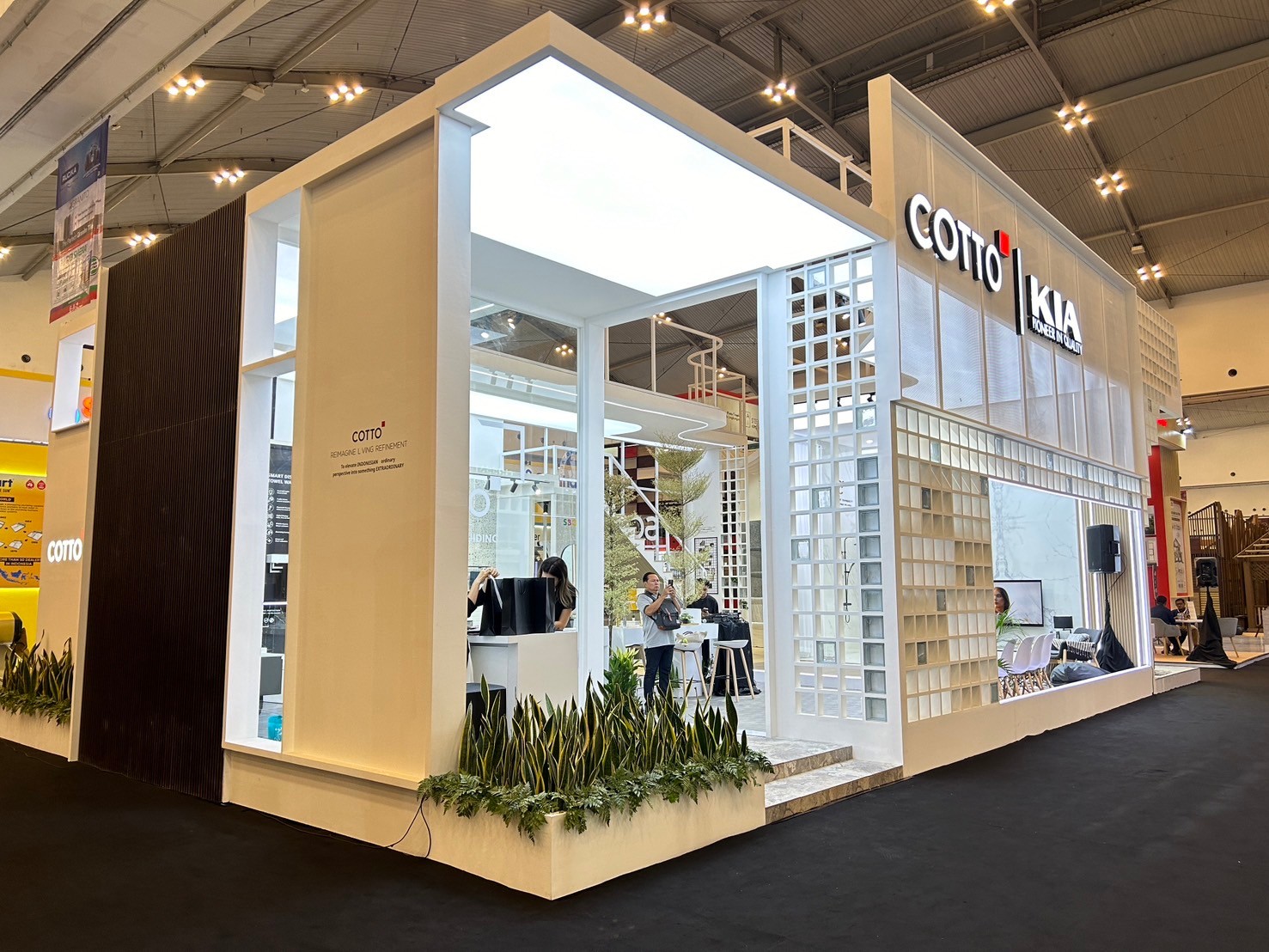 Vizio Smart Toilet COTTO, Hadir di IndoBuildTech 2024